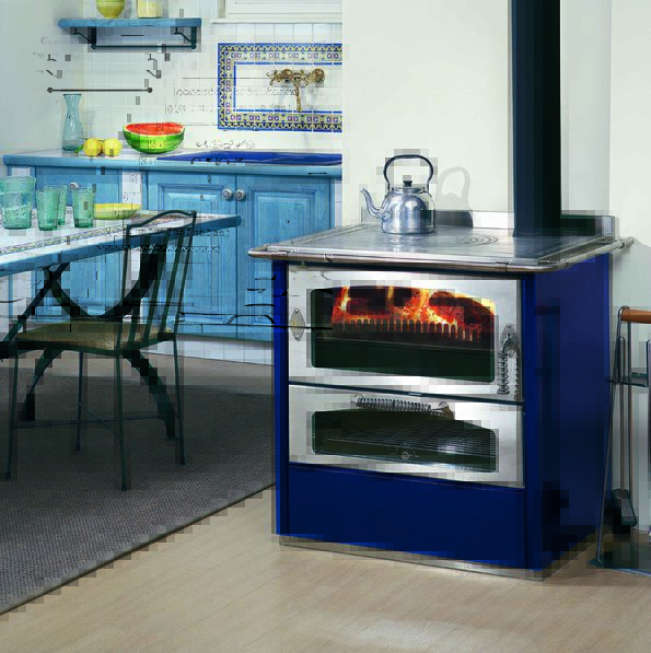 De Manincor Domino 8 wood cooker stove with stainless steel doors