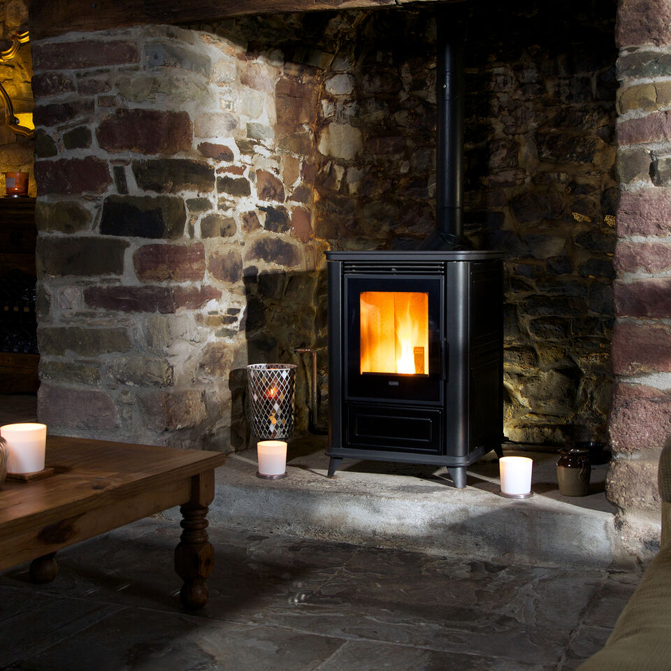 Wood Pellet Stoves, Cookers, Boilers & Room-Air Models | Stovesonline
